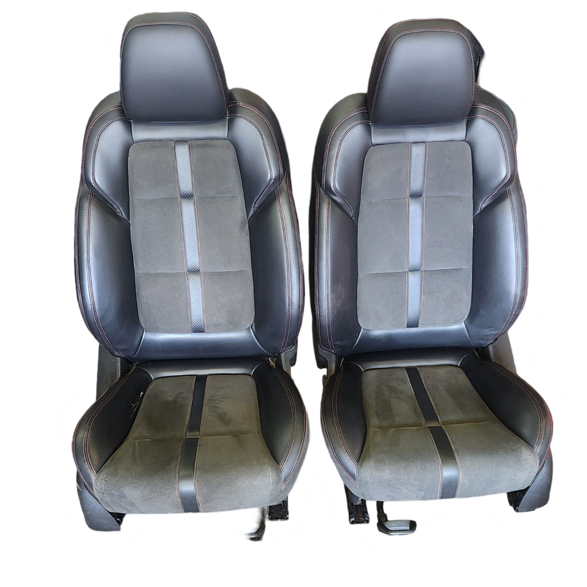 SEATS / SEAT POCKETS / SEAT RAILS — Commodore Auto Dismantlers