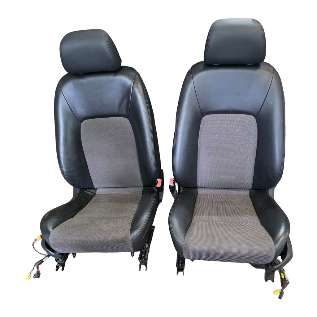 SEATS / SEAT POCKETS / SEAT RAILS — Commodore Auto Dismantlers