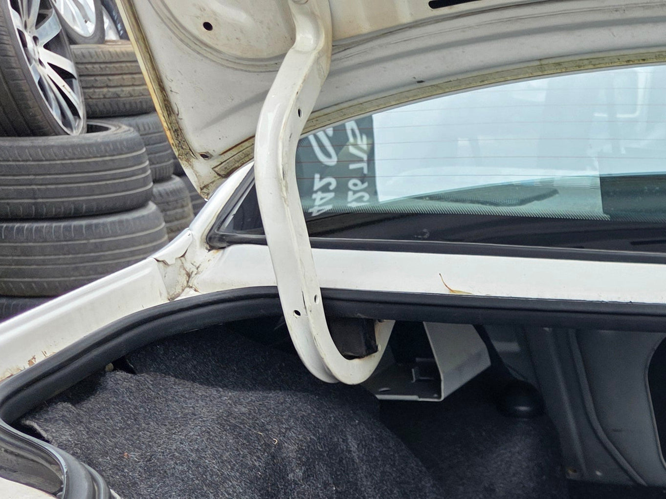 A305 - VR Holden Commodore SEDAN - Bootlid Hinge Driver's Side - ALASK ...