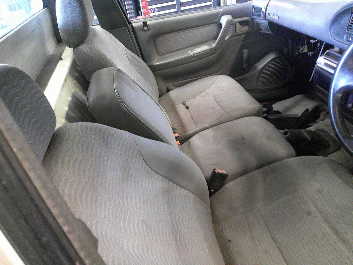 A087 - VR HOLDEN COMMODORE UTILITY - Front Bench Seat — Commodore Auto ...